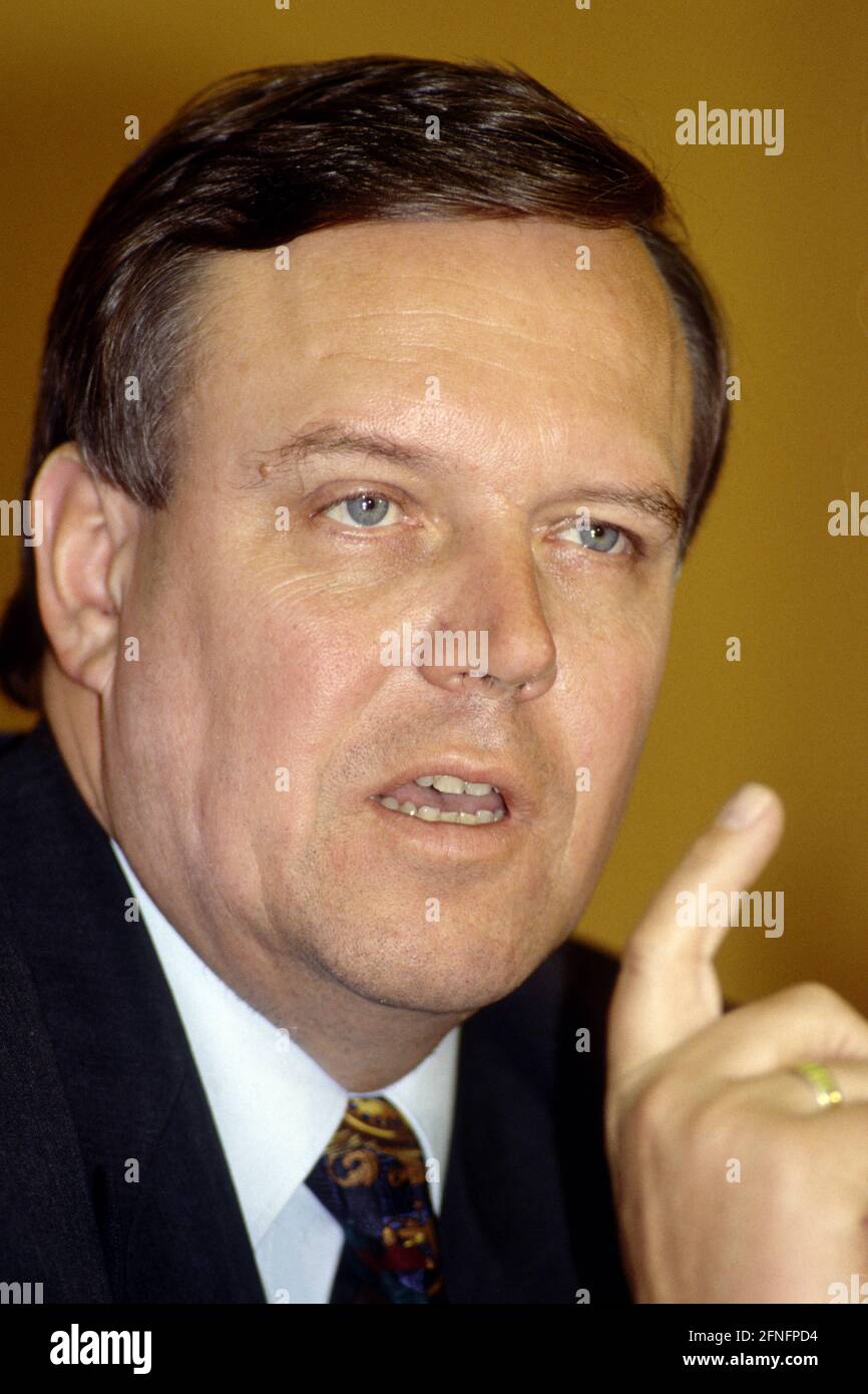 Volker RUEHE , CDU , Federal Minister of Defence , May 1993 [automated ...