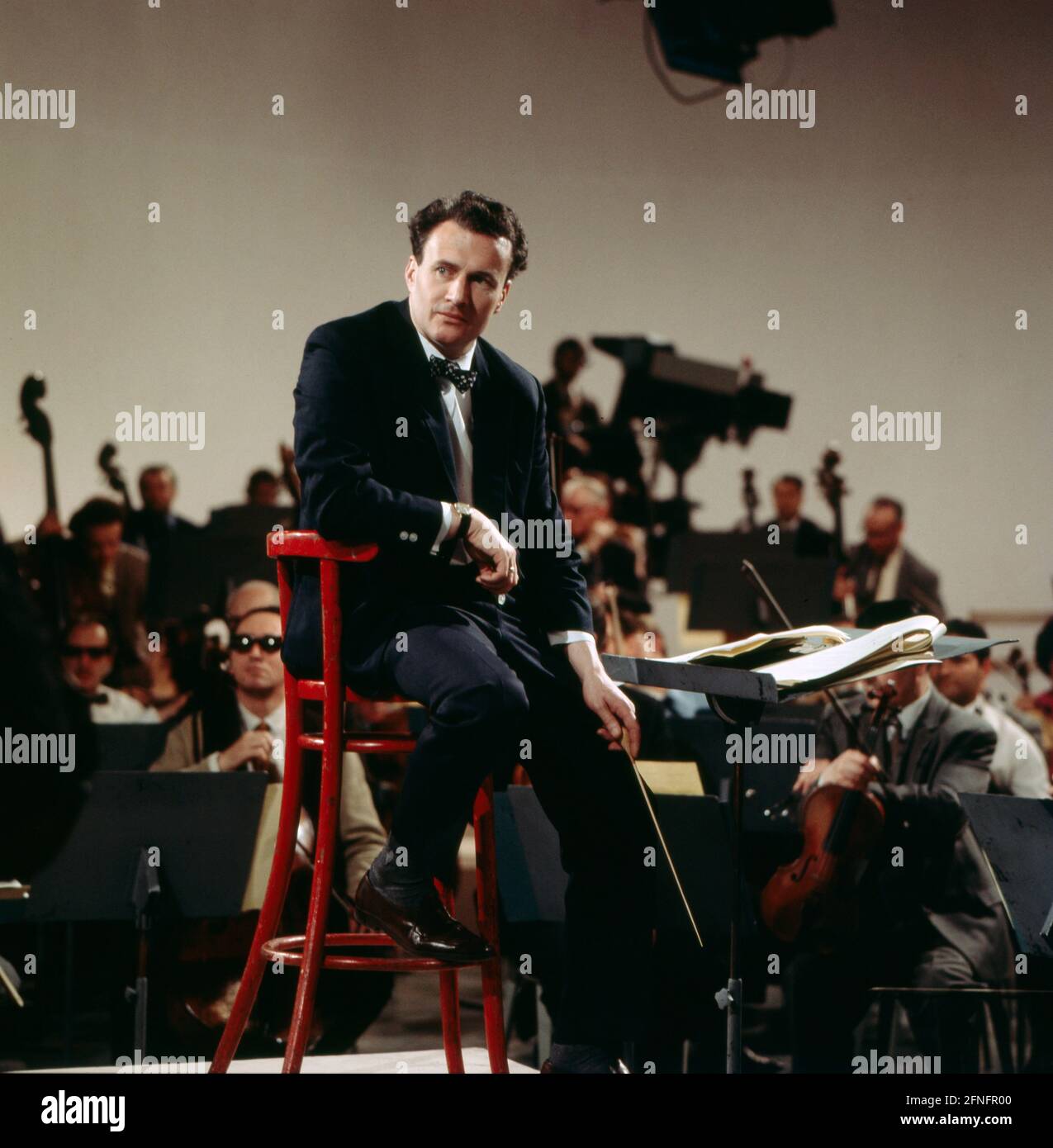 Colin Davis, Sir Colin Davis, englischer Dirigent, Portrait 1980. Sir ... Colin Davis, Sir Colin Davis, englischer Dirigent, Portrait 1980. Sir ...