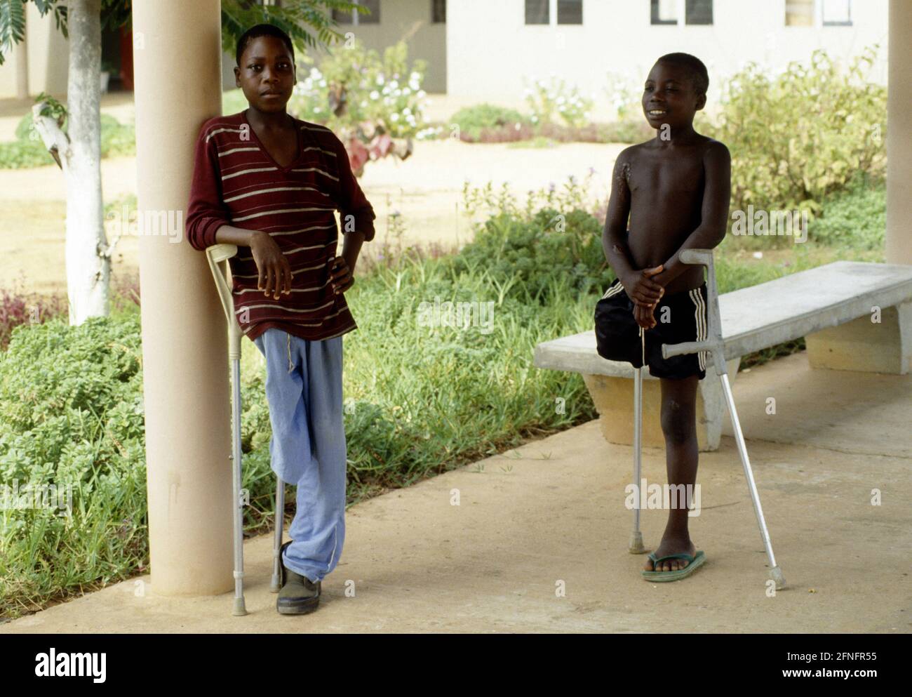 AGO , ANGOLA : Amputees in Viana orthopedic centre of ICRC in Luanda ...
