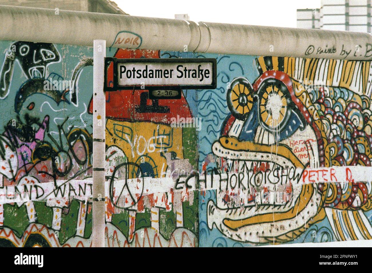 Berlin / Kreuzberg / Berlin Wall / GDR Wall / 1986 Potsdamer Platz ...