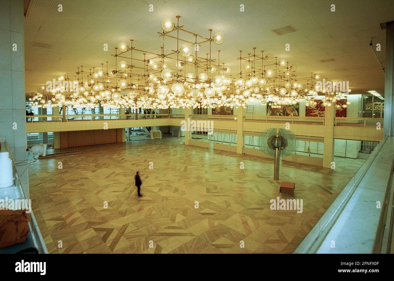 1973 parliament building hi-res stock photography and images - Alamy