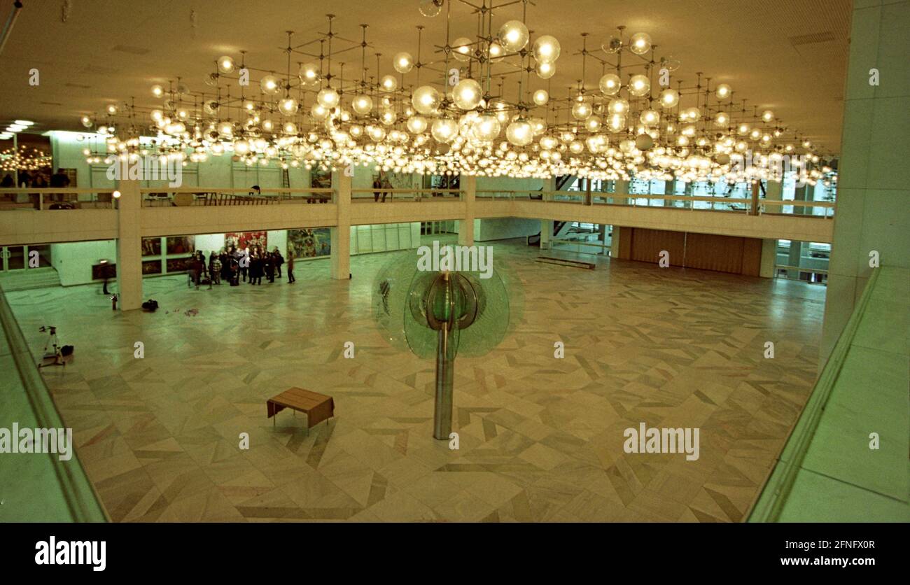 1973 parliament building hi-res stock photography and images - Alamy