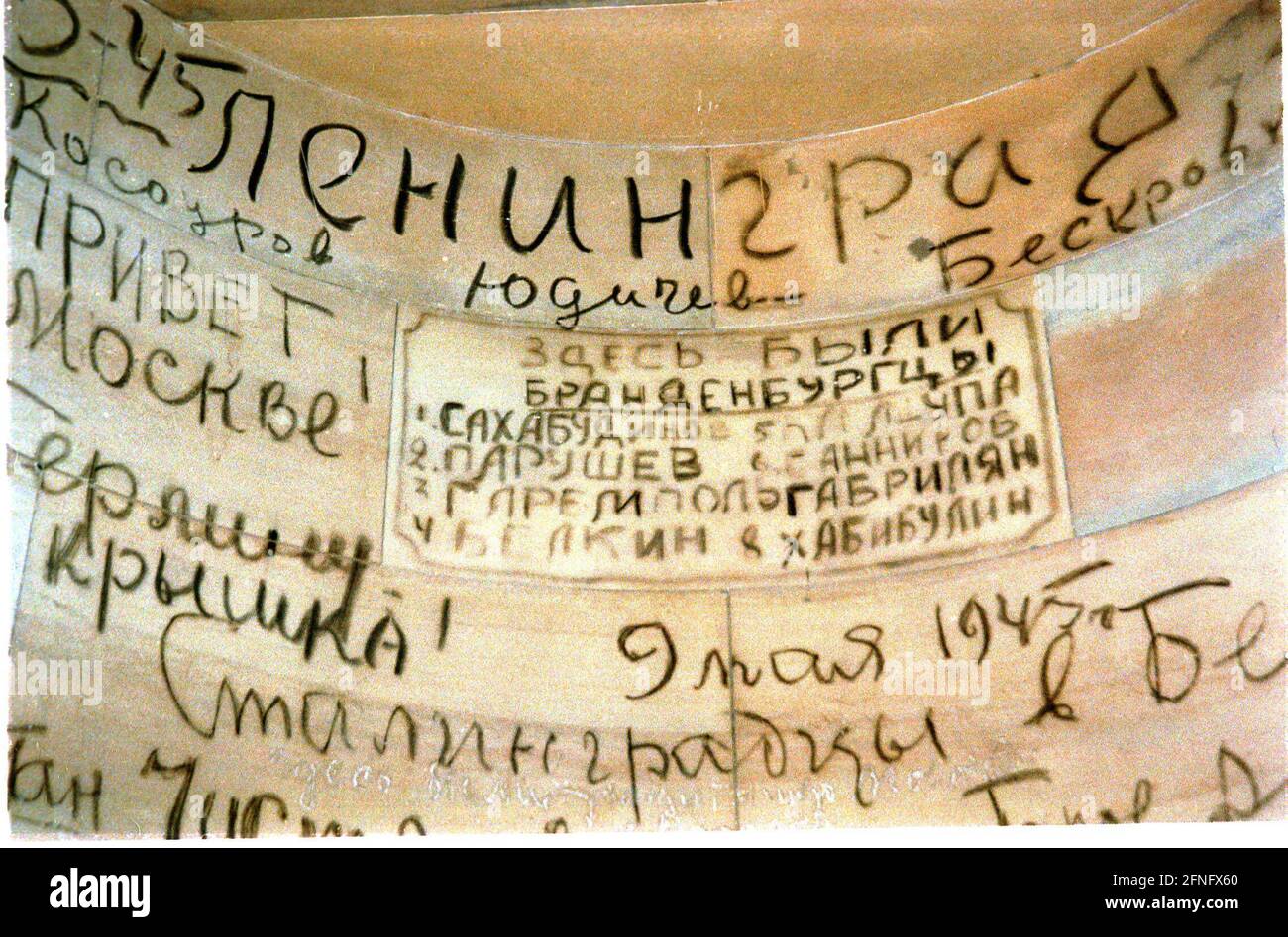 Berlin / Parlament / 1999 Inscriptions of Russian soldiers on some ...
