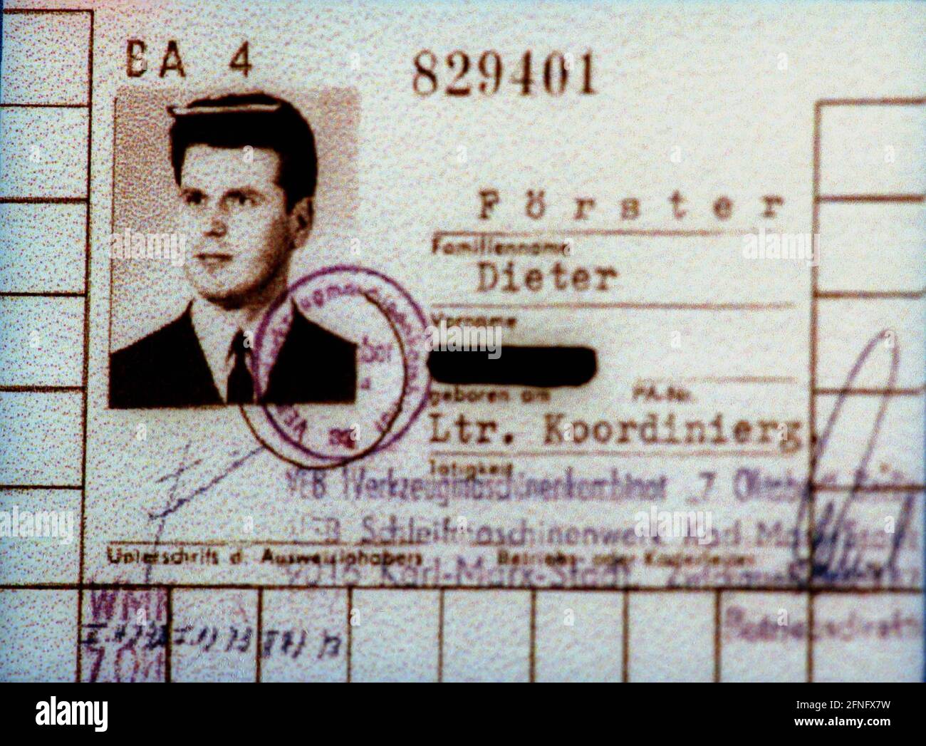 Berlin / GDR / 1996 Exhibition in the former headquarters of the GDR ...