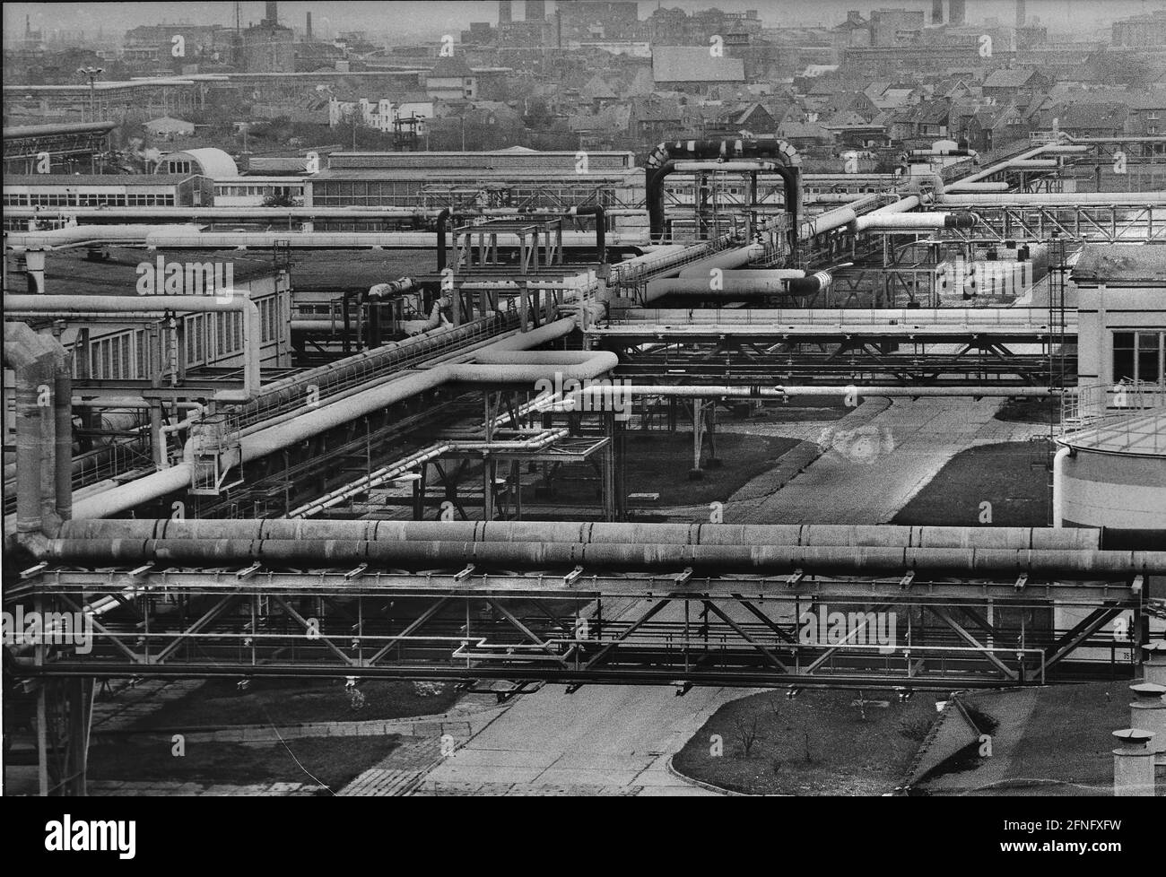 Buna works Black and White Stock Photos & Images - Alamy