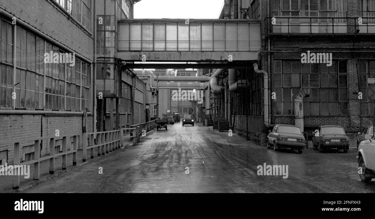 Car factory in eisenach hi-res stock photography and images - Alamy