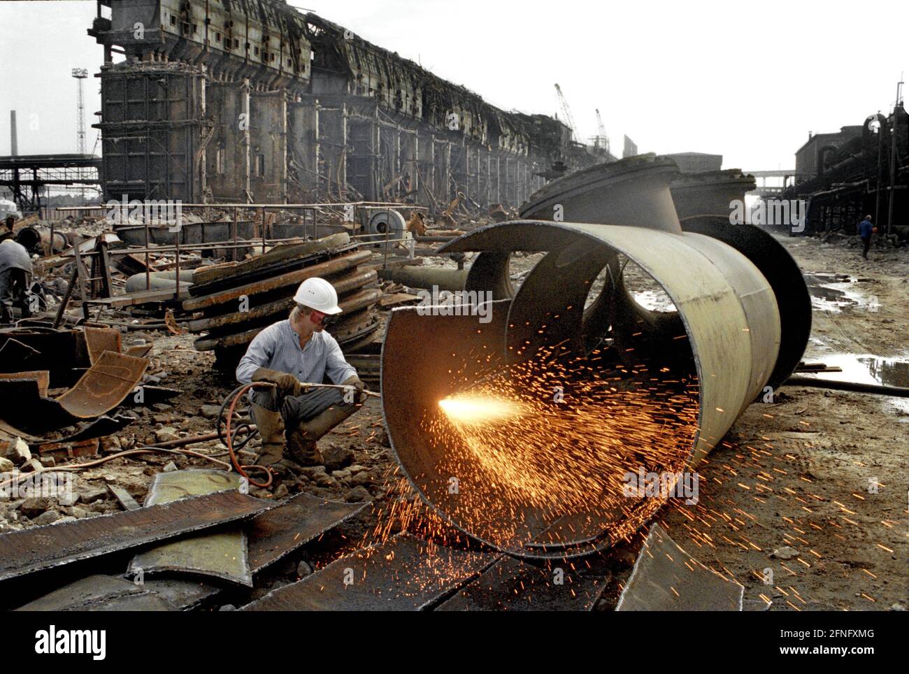 Brandenburg / GDR / Industry 1992 End of the GDR. The large Lauchhammer ...