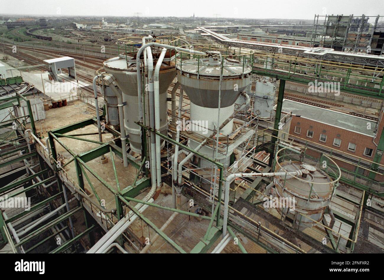 Saxony-Anhalt / GDR / Industry / 1992 Bitterfeld . The former chemical ...