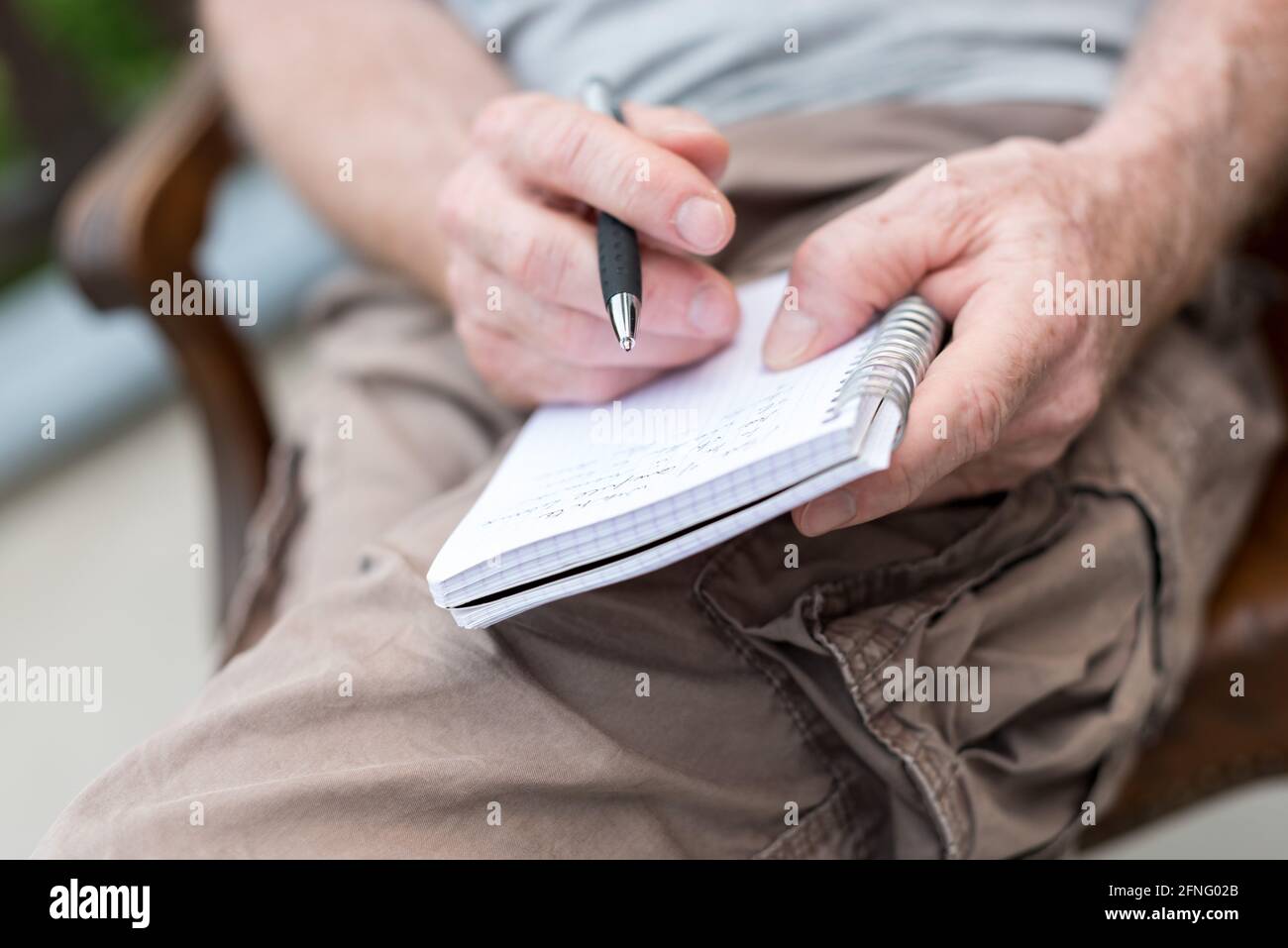 Man write book outdoor hi-res stock photography and images - Alamy