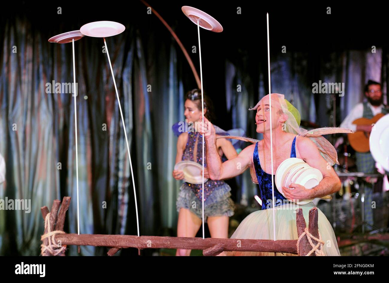 Tweedy the clown spinning plates. The first full dress rehearsal at ...