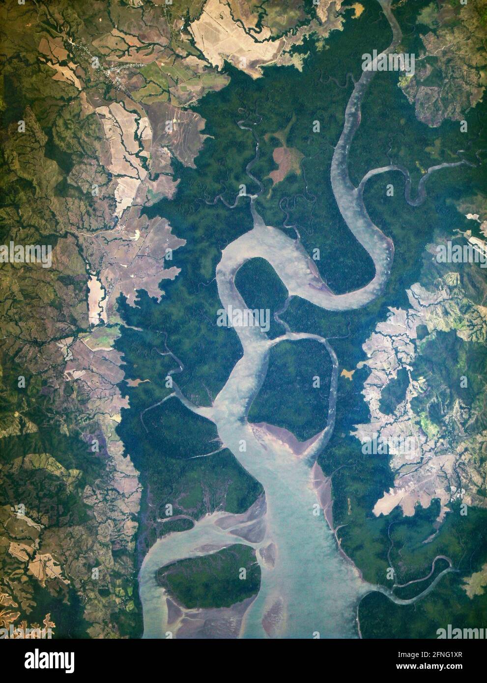 Rainforest deforestation aerial view hi-res stock photography and ...