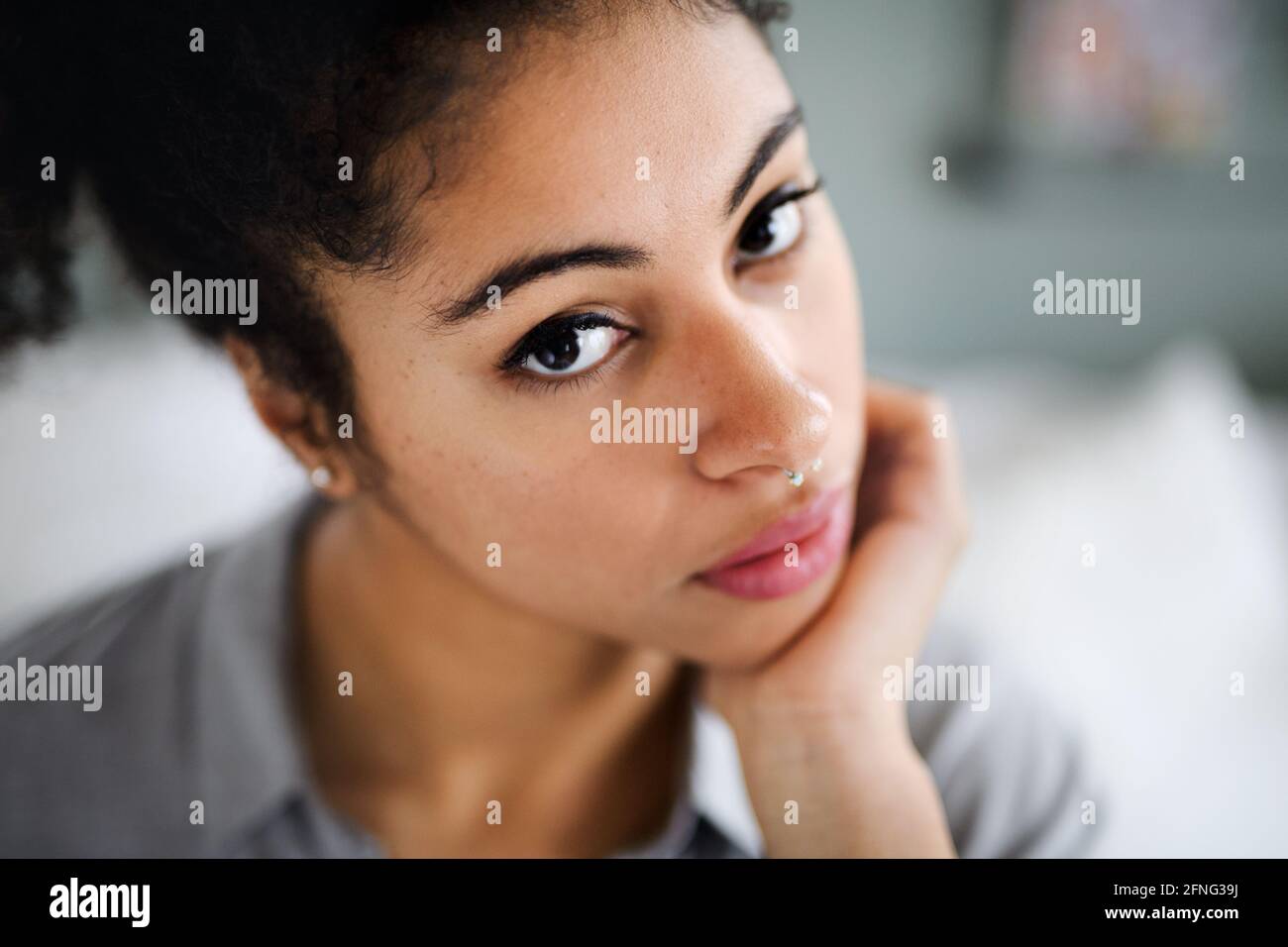 Woman looking sad and happy hi-res stock photography and images - Alamy