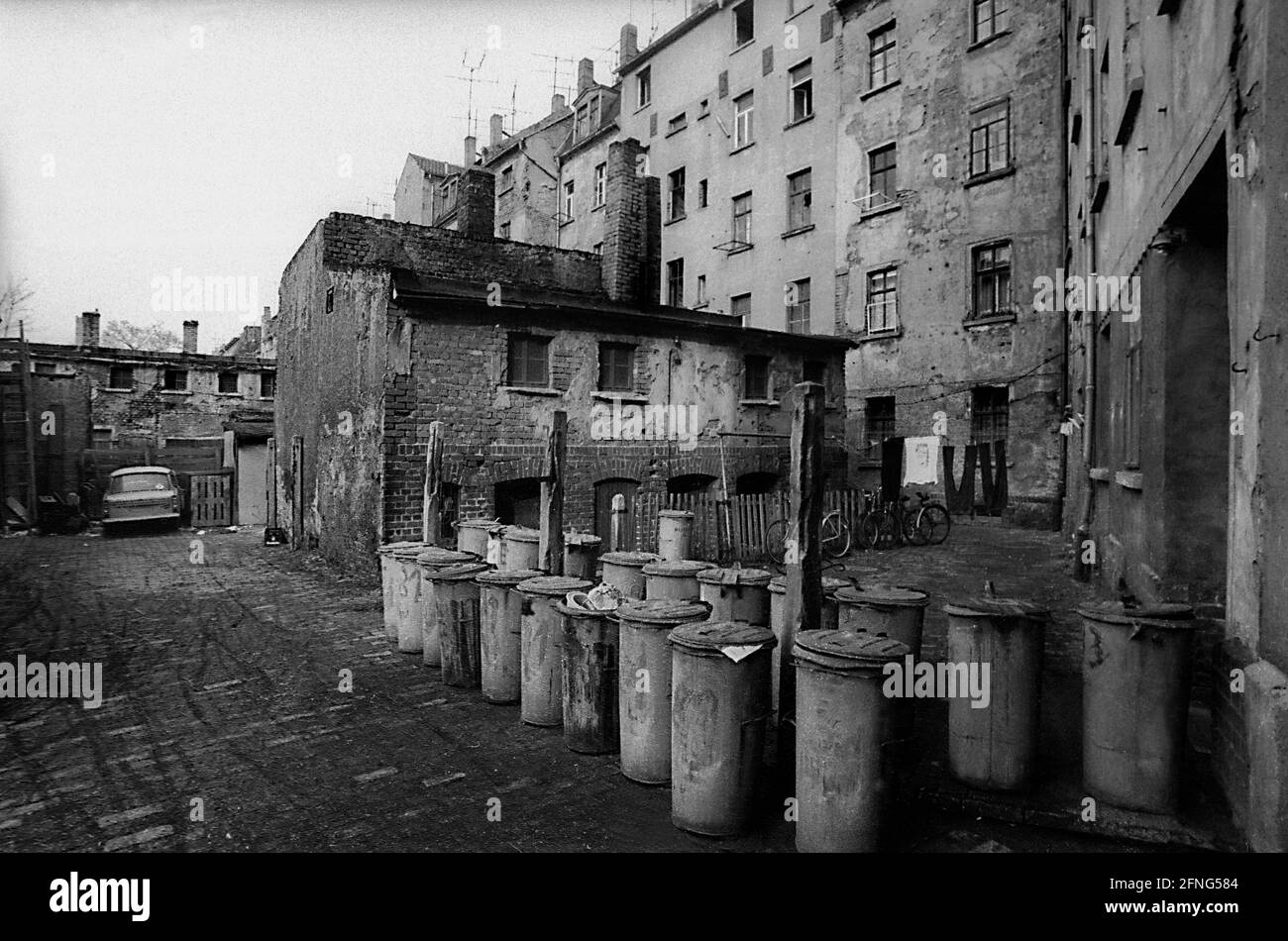 Ddr buildings Black and White Stock Photos & Images - Alamy