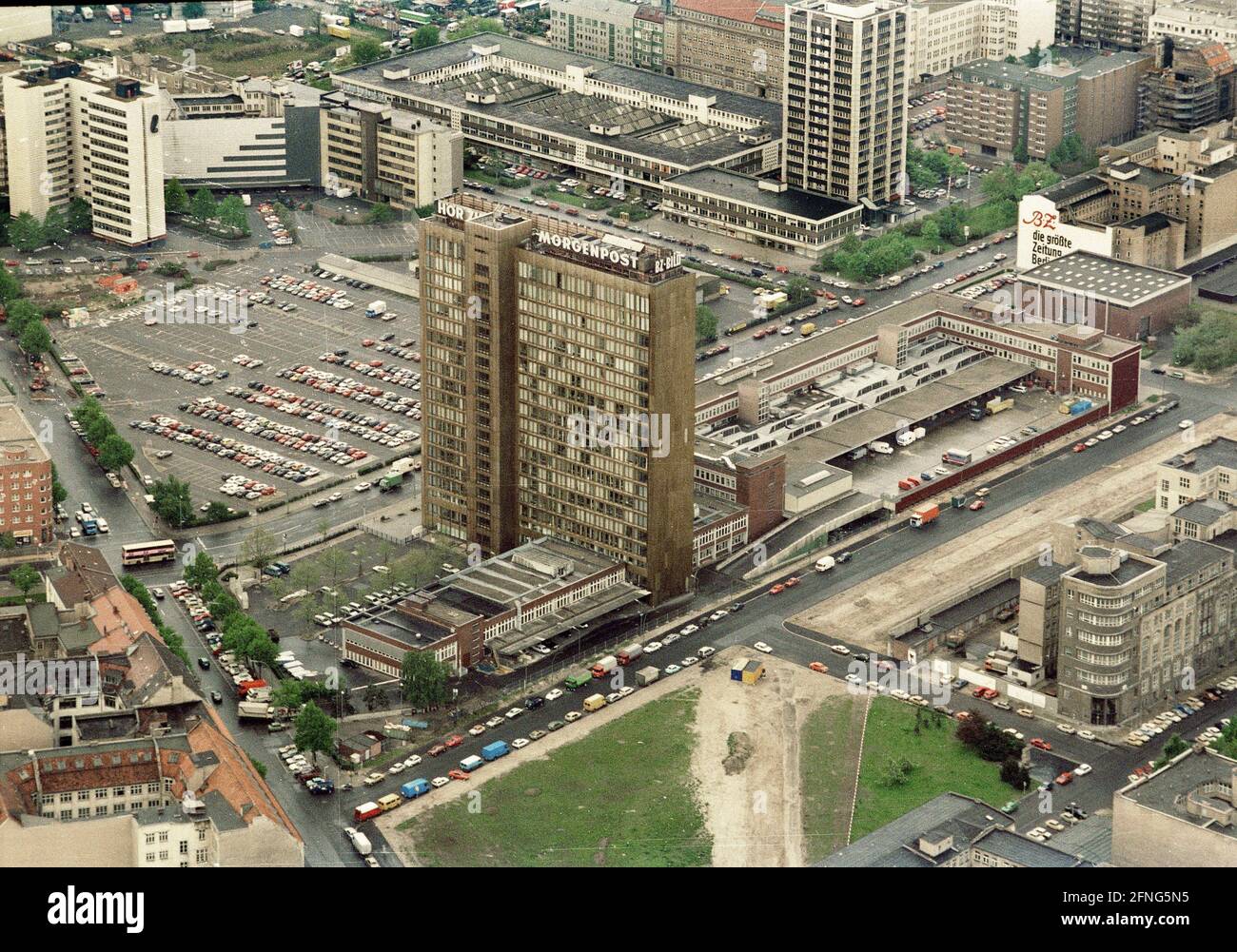 Berlin-Boroughs / City / Kreuzberg / 1991 Springer Group. The ...
