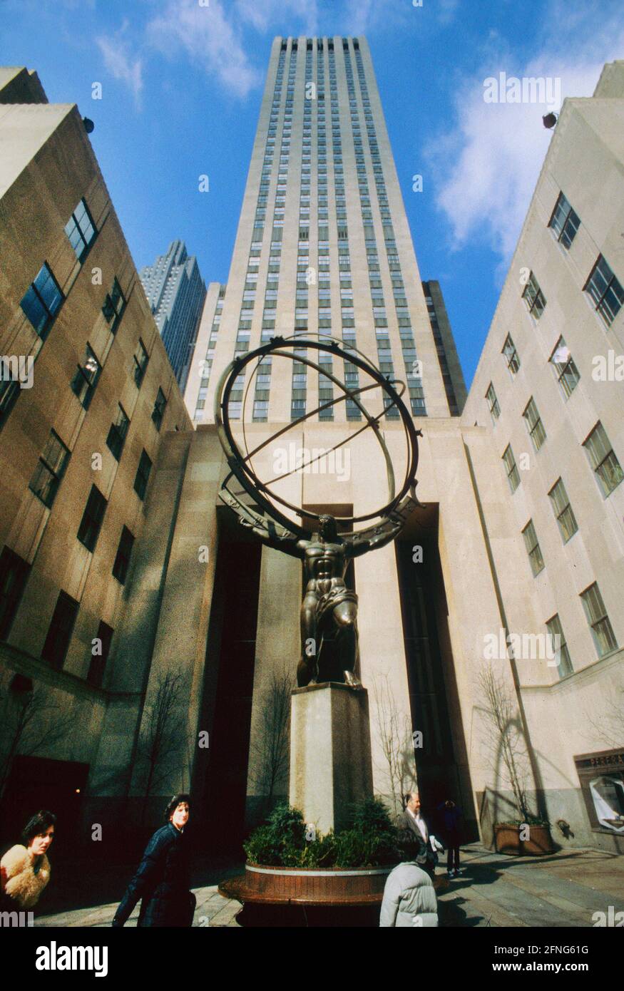 USA, New York, 1980 View of the Rockefeller Center [automated ...