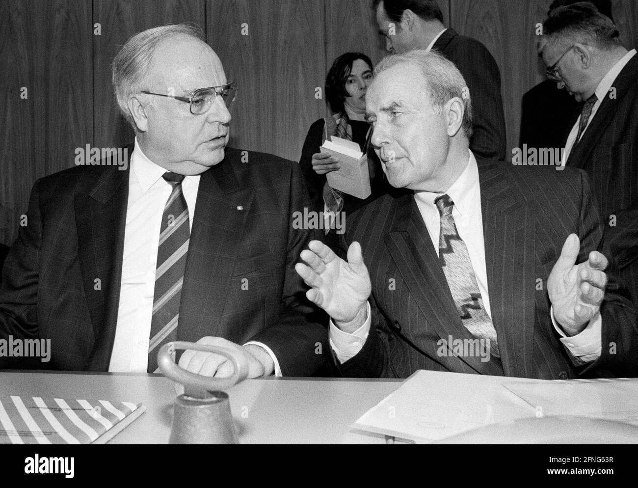 Federal Chancellor Helmut KOHL and Alfred DREGGER , both CDU , at a ...
