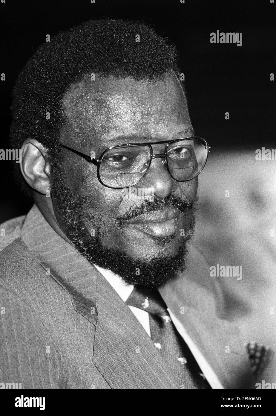 Home affairs south africa hi-res stock photography and images - Alamy