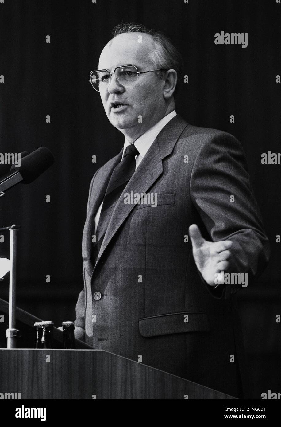 10 05 1989 hi-res stock photography and images - Alamy