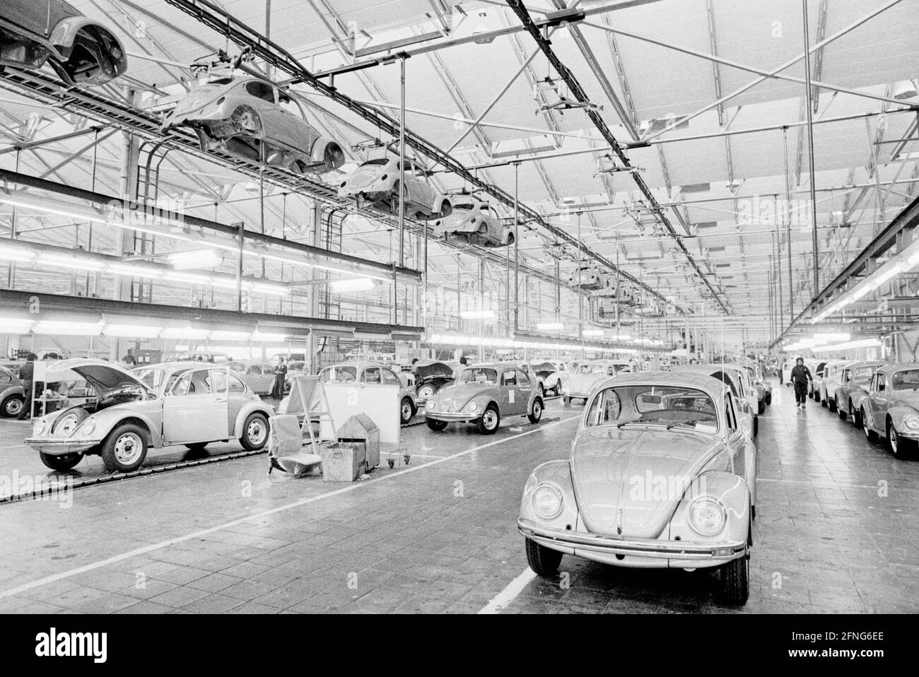 Final production steps at the VW plant in Puebla. [automated ...