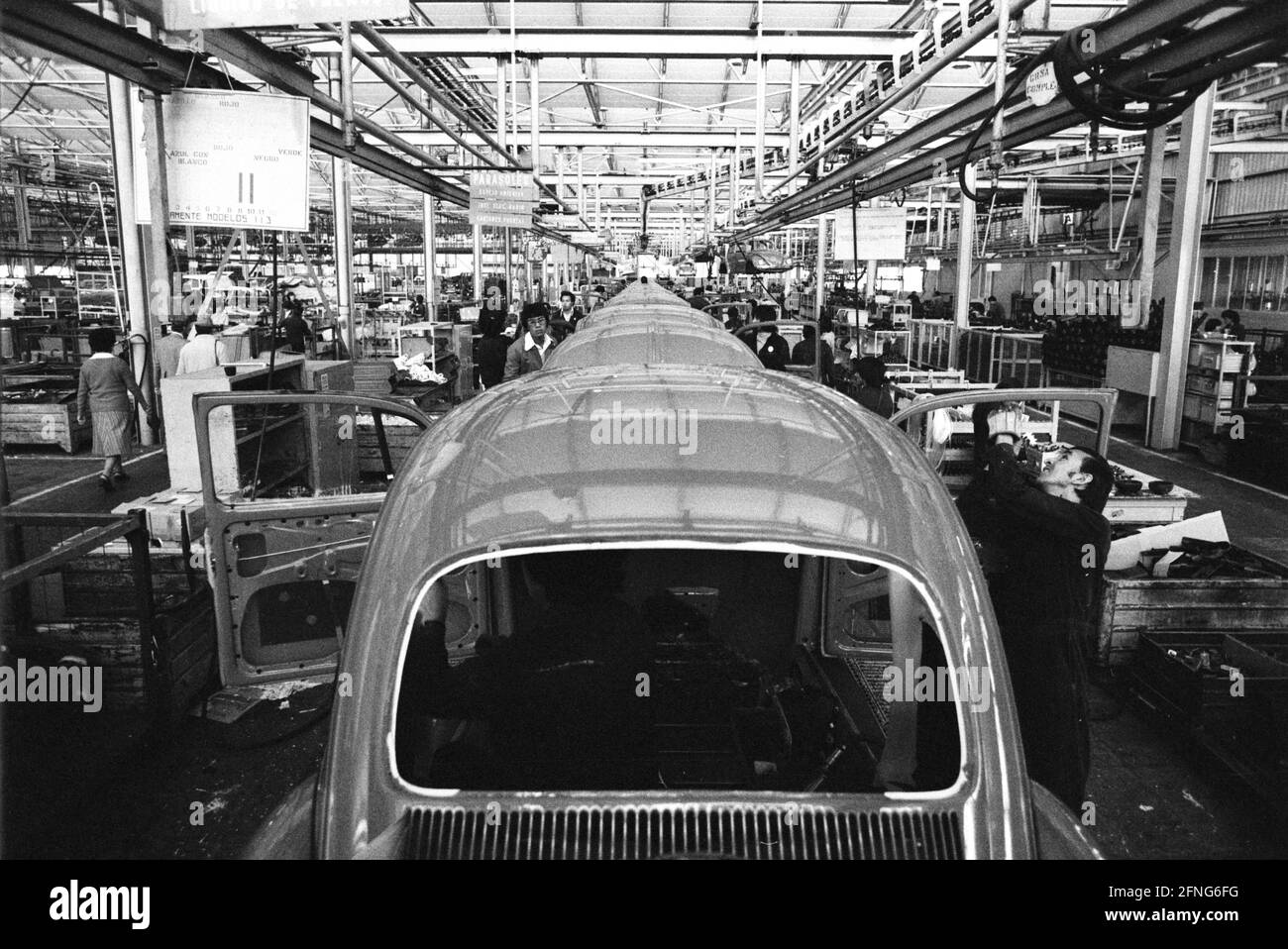 Vintage vw beetles hi-res stock photography and images - Alamy