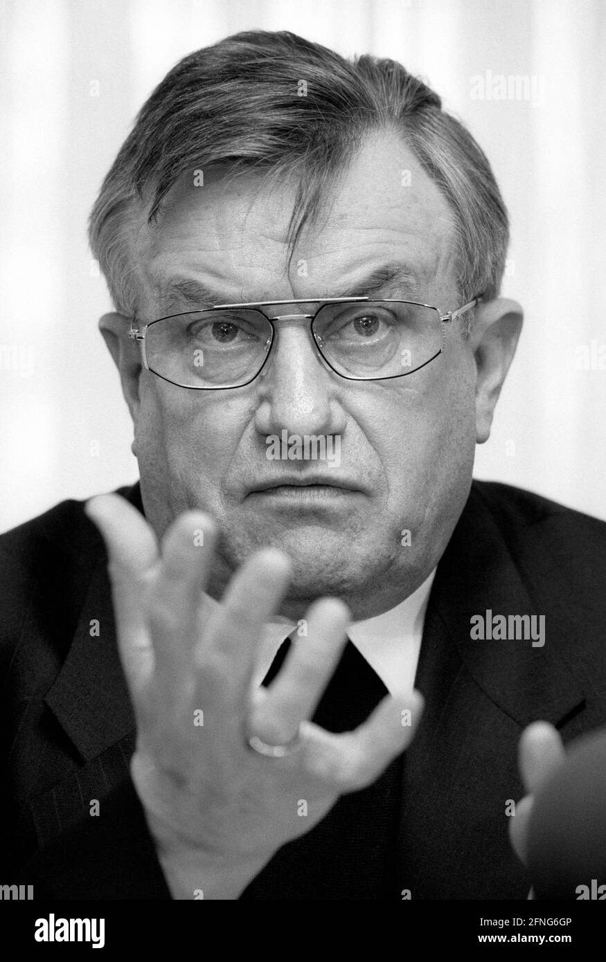 April 1996 Black and White Stock Photos & Images - Alamy