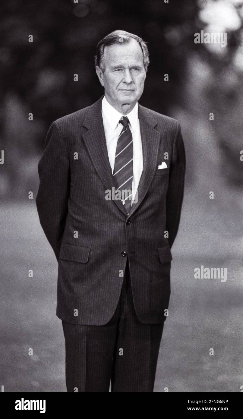 George w bush visits germany hi-res stock photography and images - Alamy