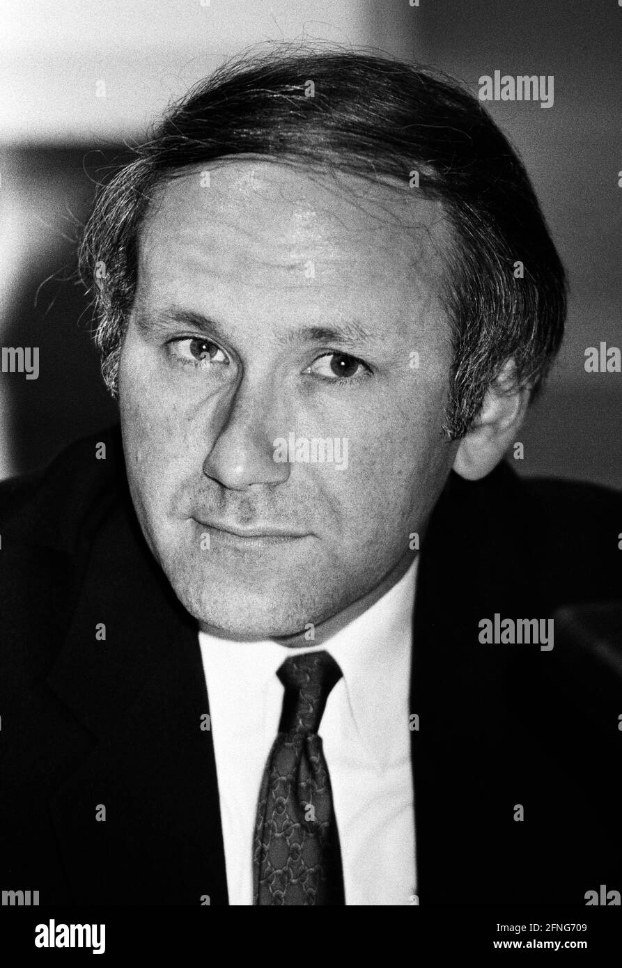 Louis hughes opel hi-res stock photography and images - Alamy