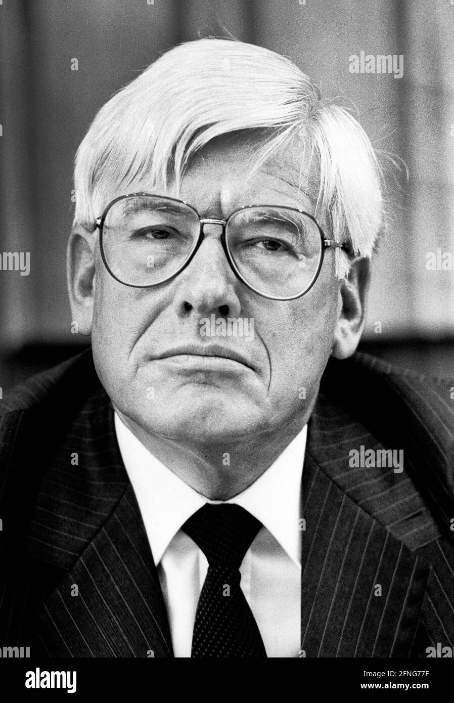 33 schwarz hi-res stock photography and images - Alamy