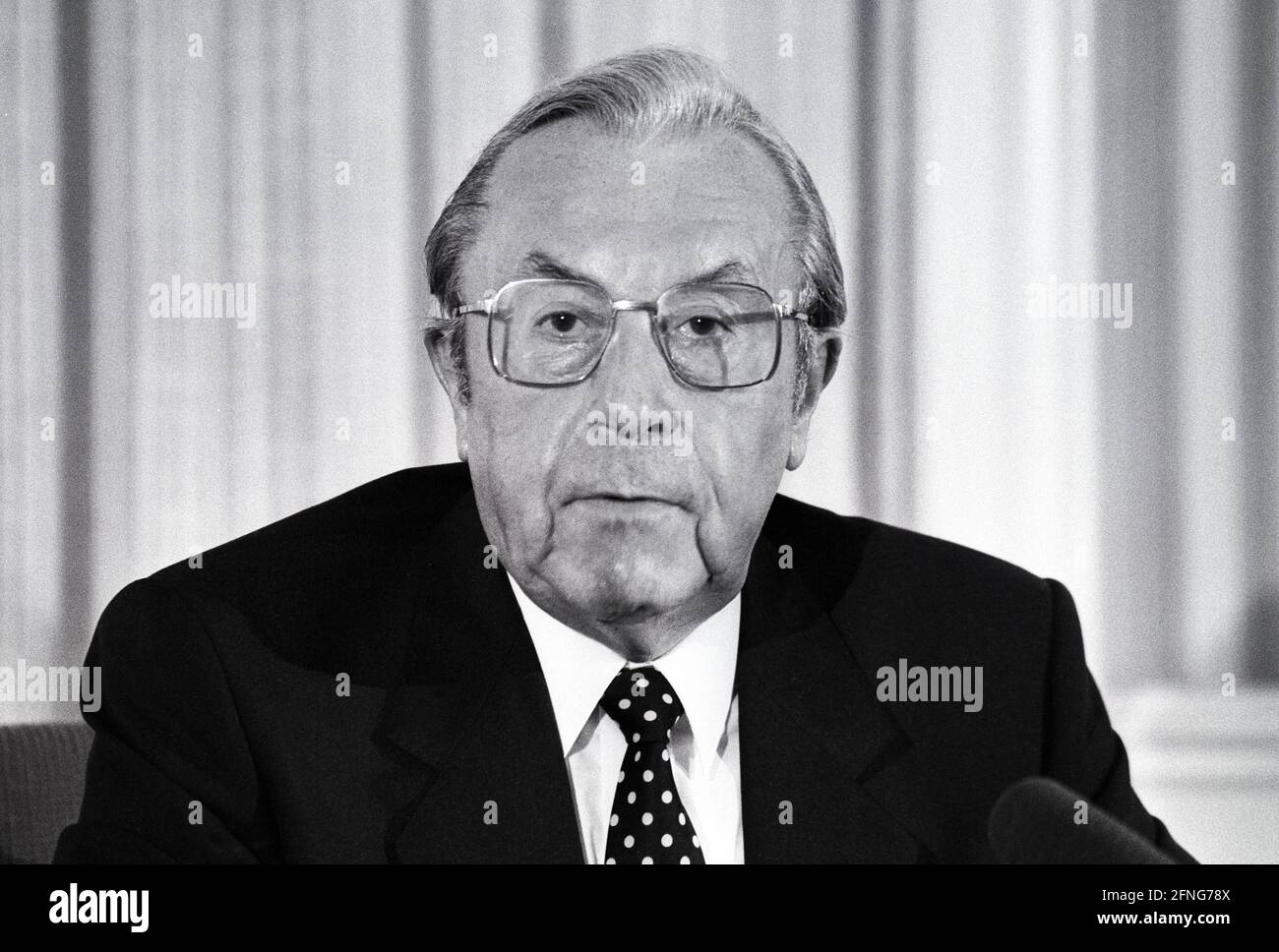 31 may 1990 hi-res stock photography and images - Alamy