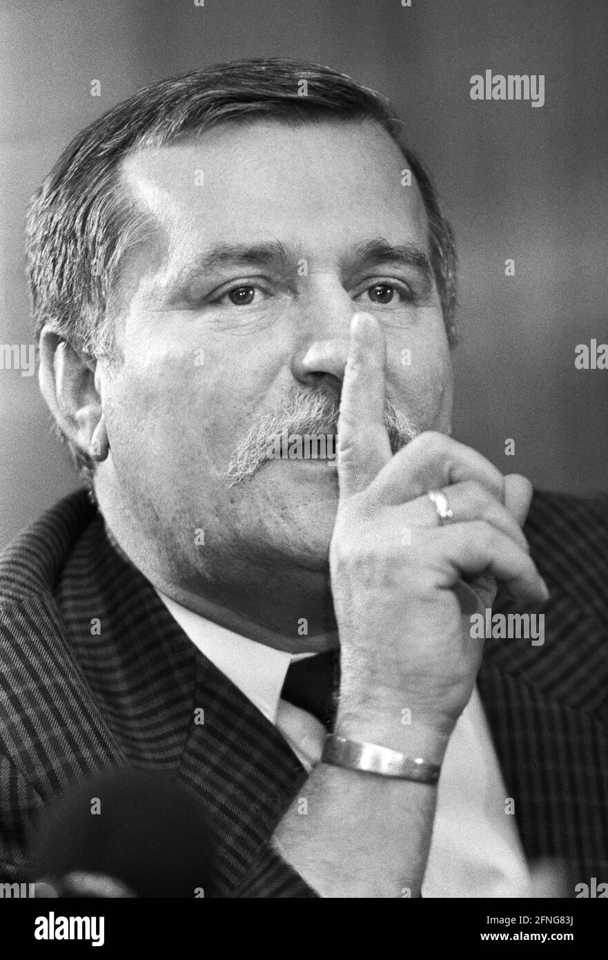 Solidarnosc 1989 hi-res stock photography and images - Alamy