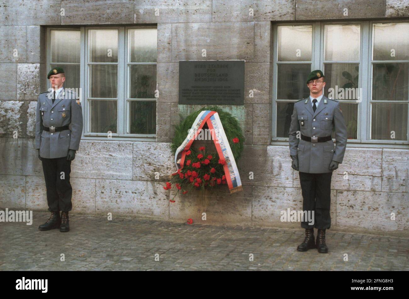 Berlin / Government Quarter / History / 3/1994 Memorial for the ...