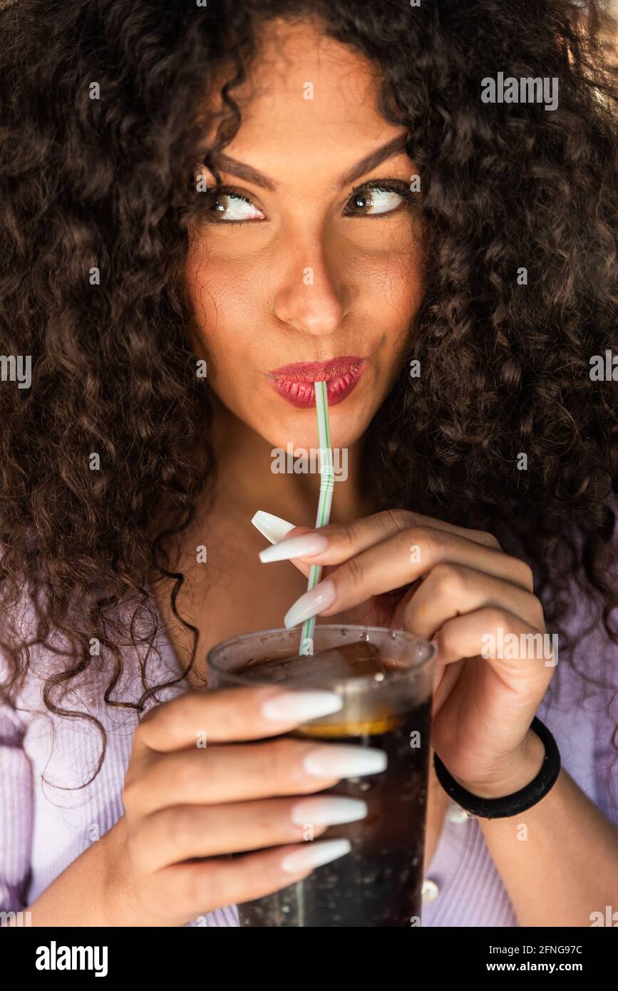 Fizzy drink straw hi-res stock photography and images - Alamy