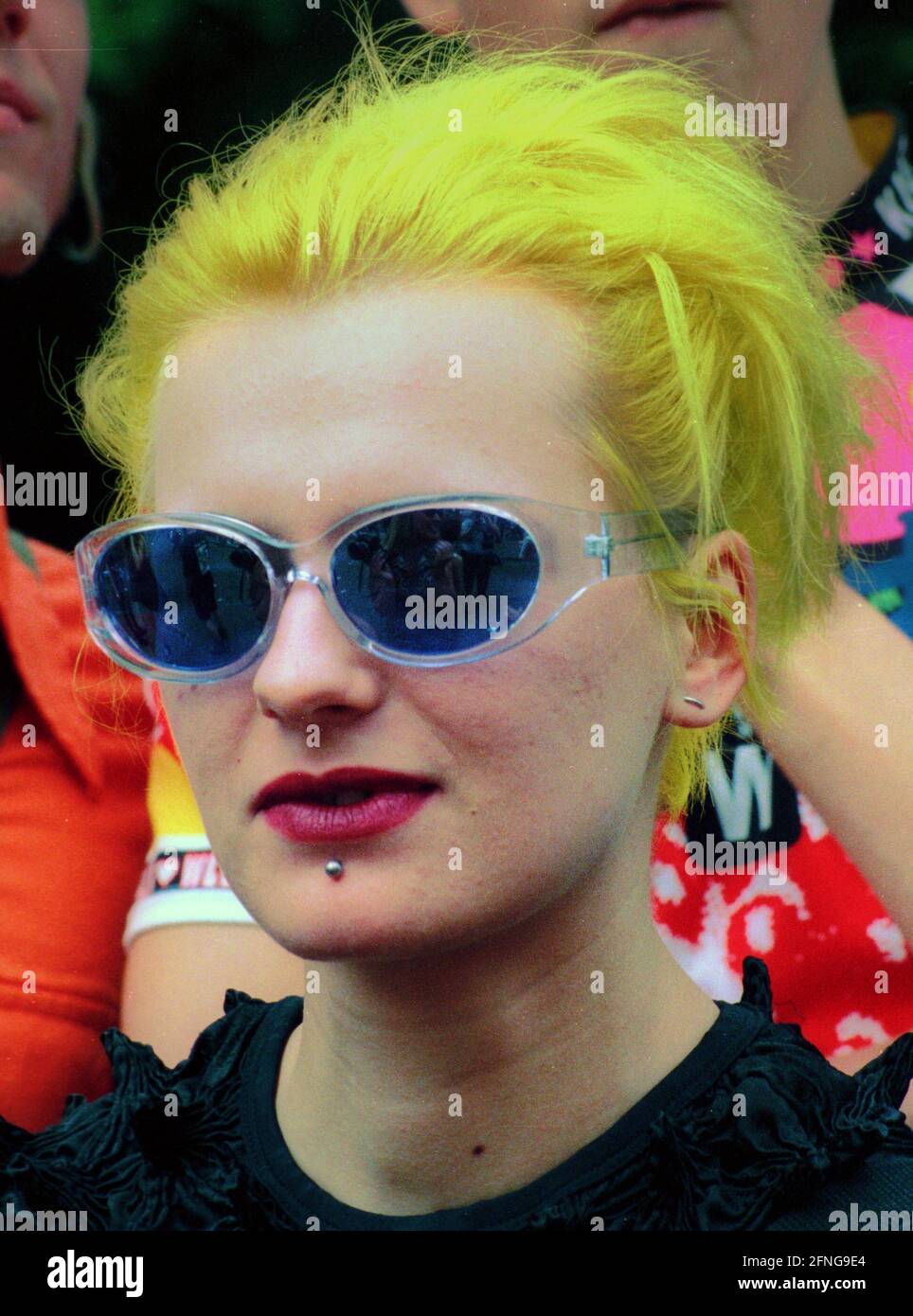 Raver 90s hi-res stock photography and images - Alamy