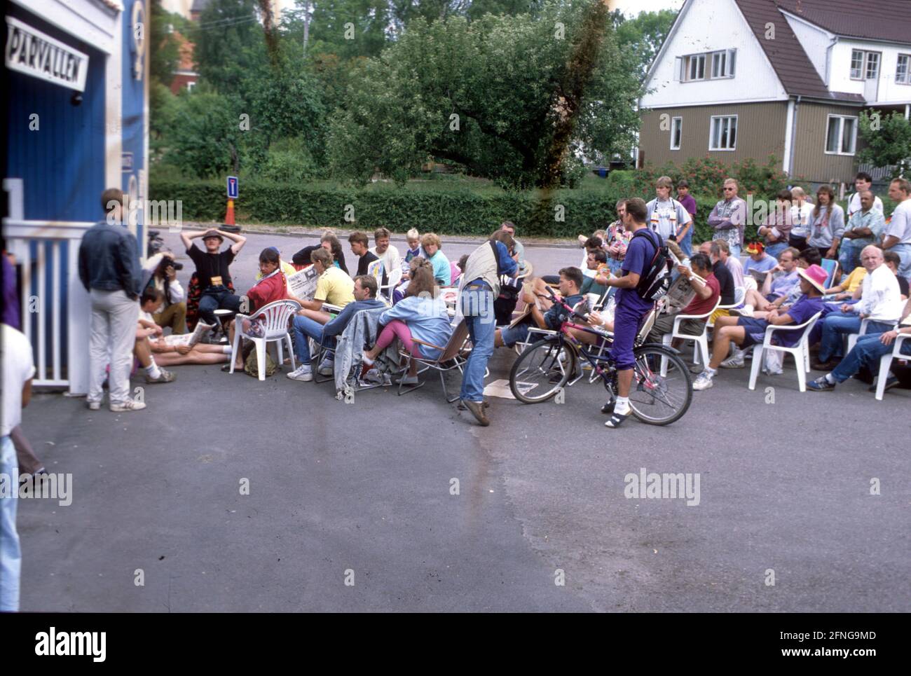 Automated ticket booth hi-res stock photography and images - Alamy