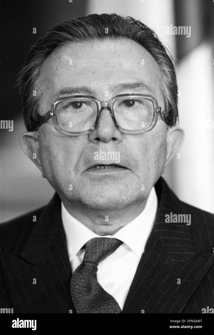 Prime minister giulio andreotti hi-res stock photography and images - Alamy