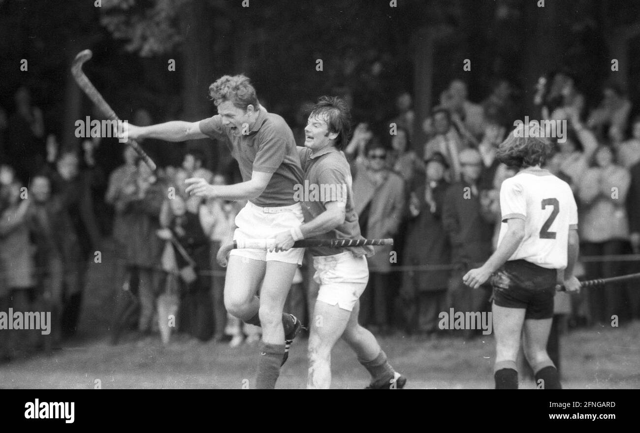 Mens cologne hi-res stock photography and images - Alamy