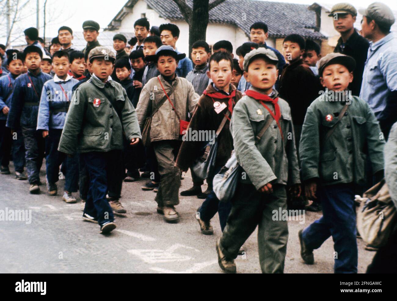 "China, Beijing, February 1971 Photo: Schoolchildren imitate Mao's ...