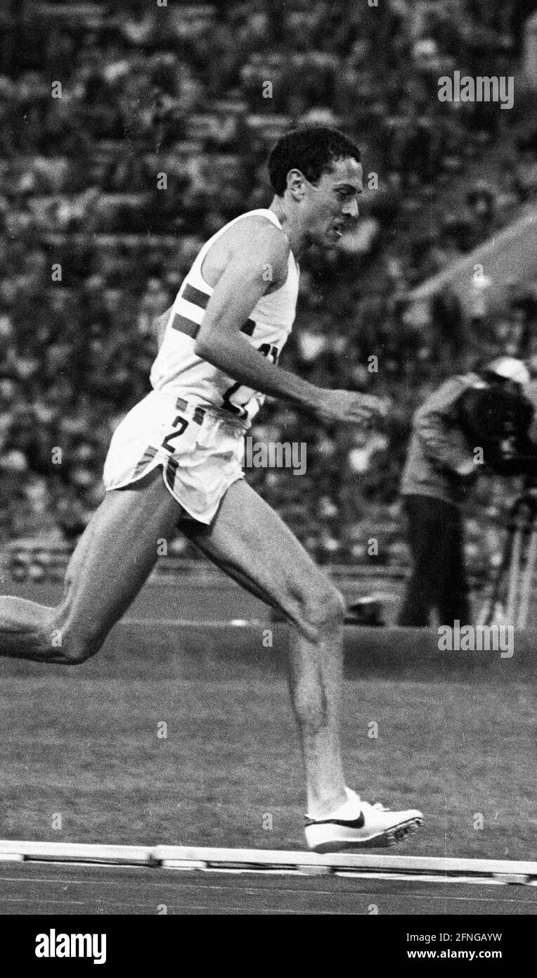 Steve ovett 1980 Black and White Stock Photos & Images - Alamy