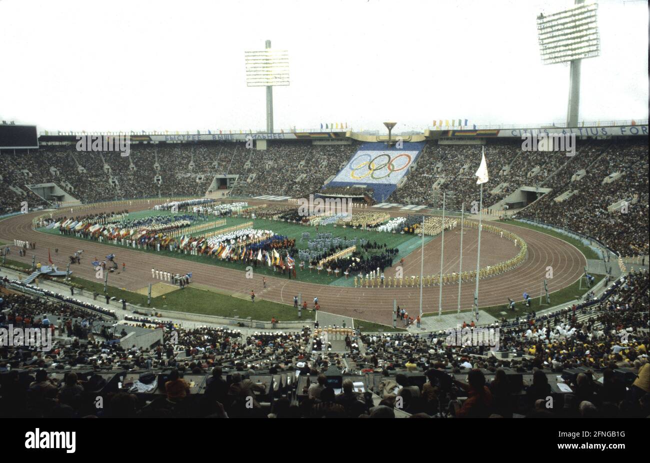 Moscow 1980 opening ceremony hi-res stock photography and images - Alamy
