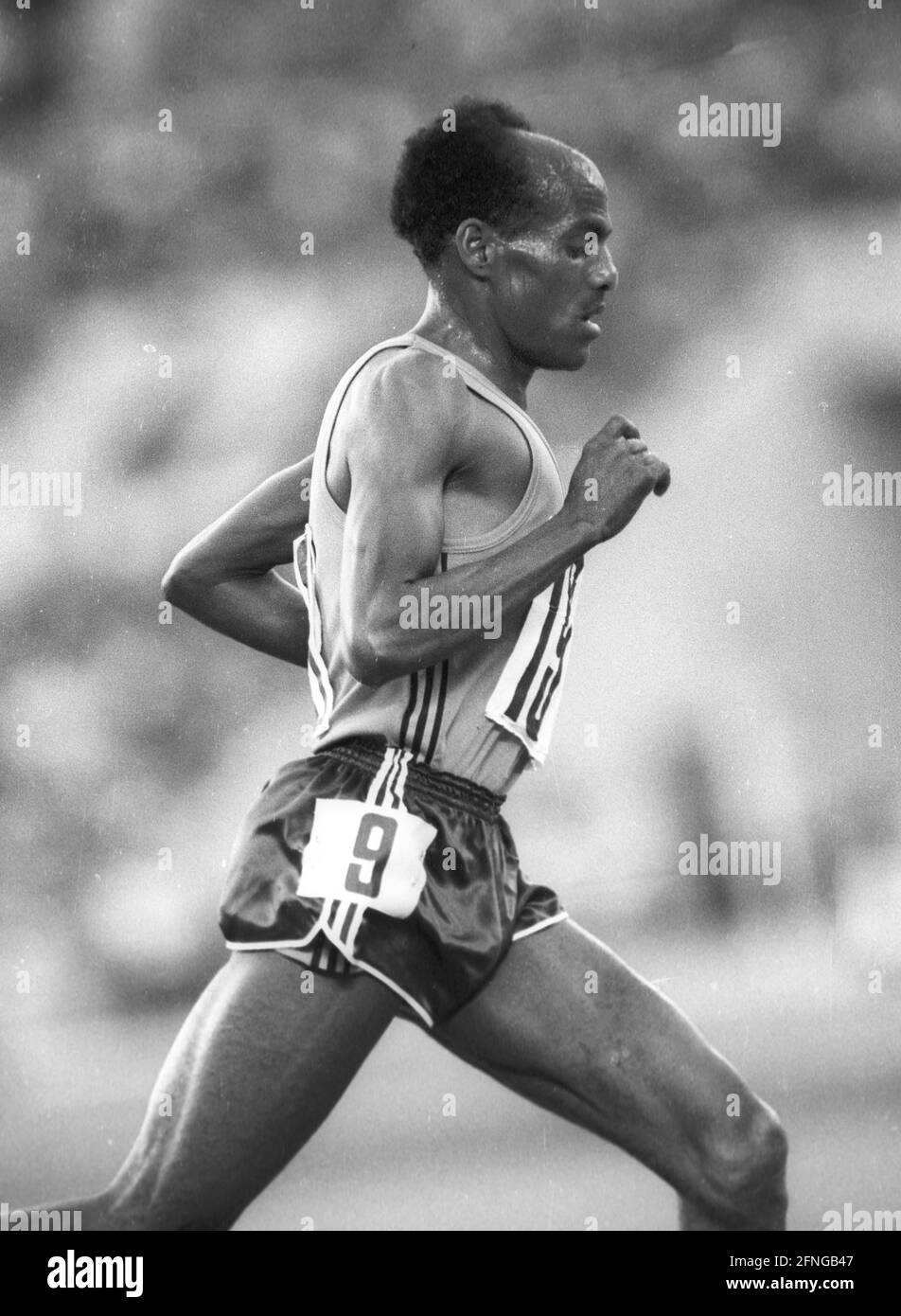 Olympic Games 1980 Moscow / Athletics / 10000m / Mirus Yifter (Ethiopia ...