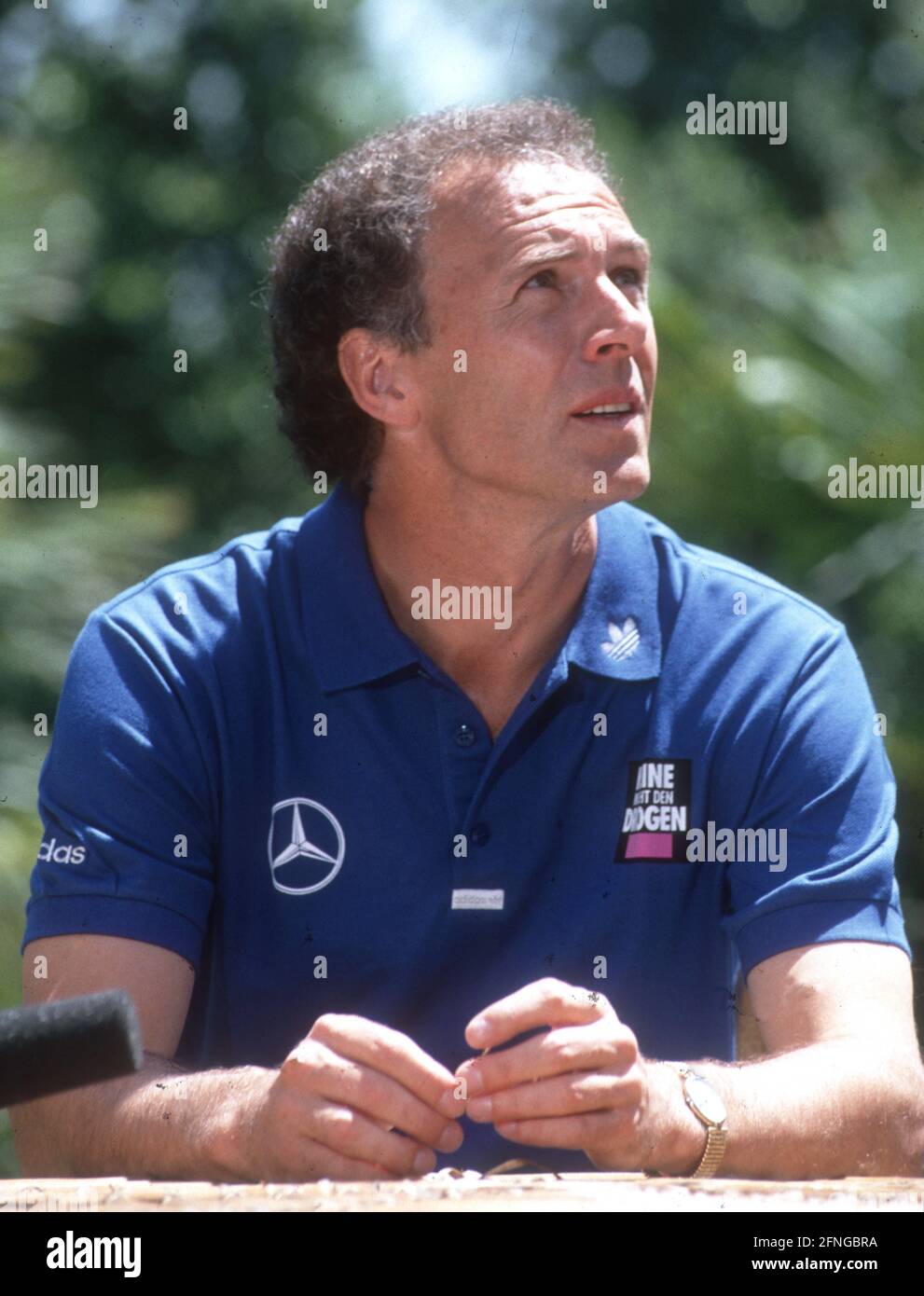 Team world cup 1990 hi-res stock photography and images - Alamy