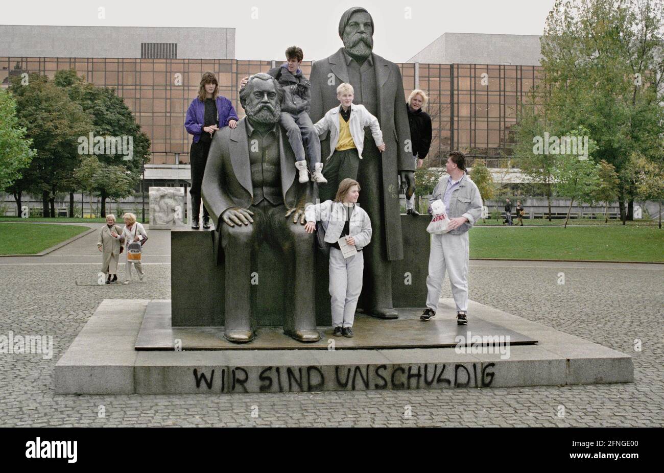 Berlin/ History Monuments / 1990 Monument to Karl Marx and Friedrich ...