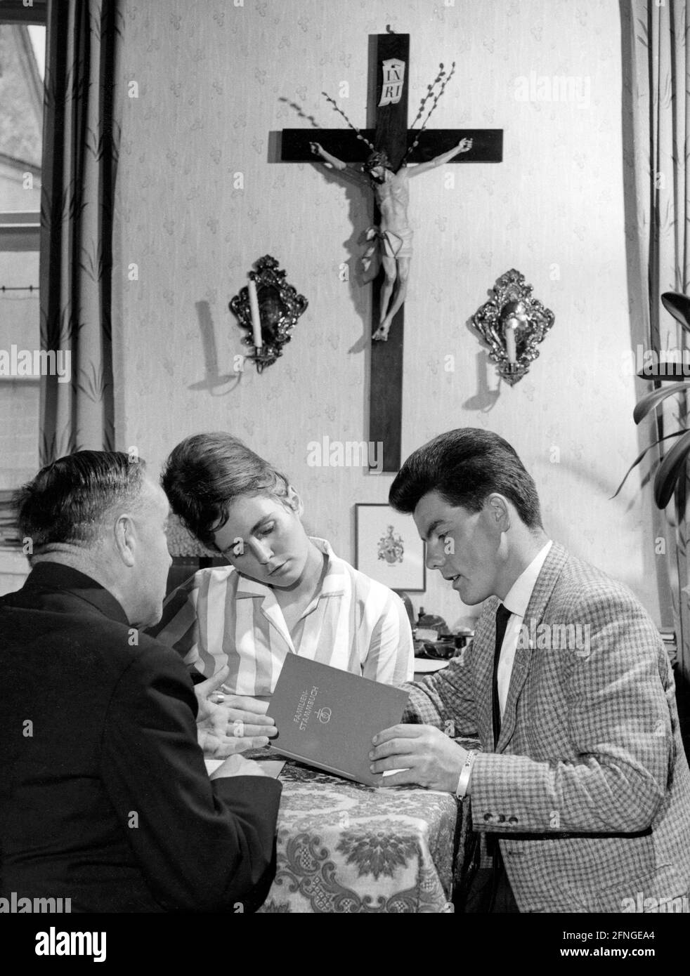 Wedding formalities hi-res stock photography and images - Alamy