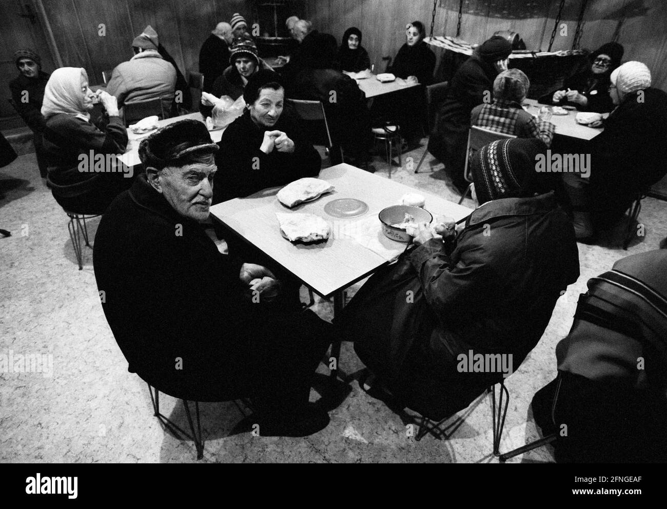 GEO , GEORGIA : Old people get a meal in a soup kitchen in Tbilisi ...