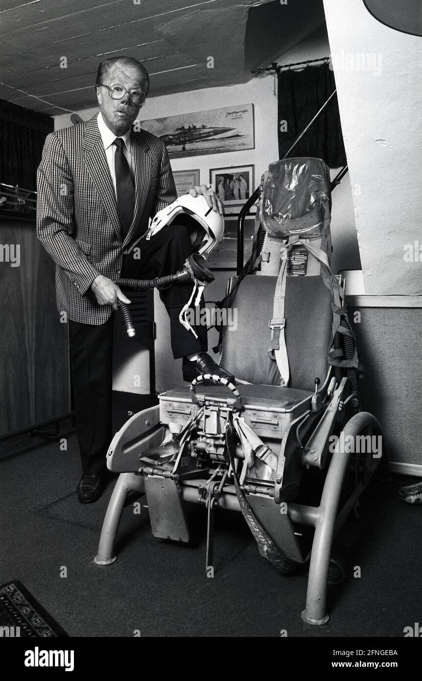 20 luftwaffe hi-res stock photography and images - Alamy