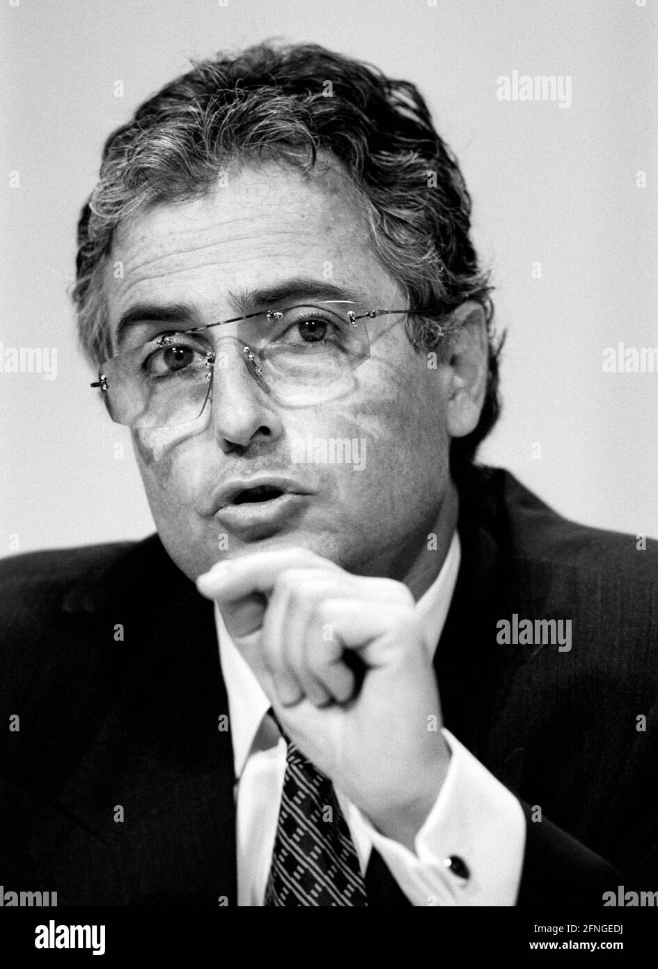 Ron sommer ron sommer hi-res stock photography and images - Alamy