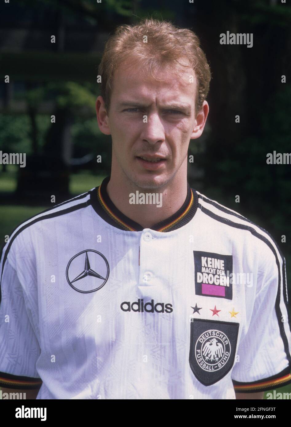 1996 football portrait hi-res stock photography and images - Alamy