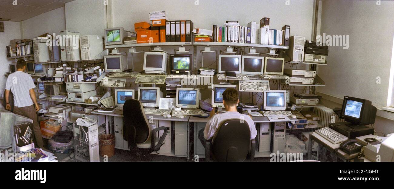 1997 computer hi-res stock photography and images - Alamy