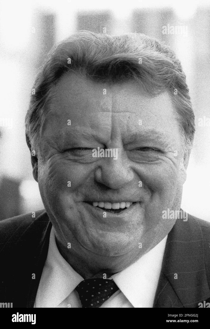 Berlin/ CSU / Parties / 1989 Franz-Josef Strauss, at a reception in the ...