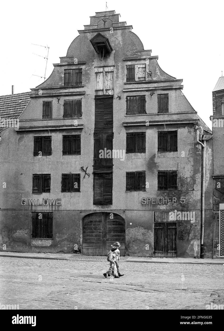 Rostock / Mecklenburg-Western Pomerania / 20.3.1991 Old Town Wismar ...